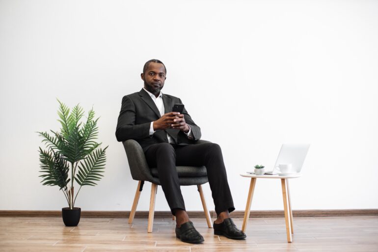 9 Dos and Don'ts During a Job Interview - Interview Tips